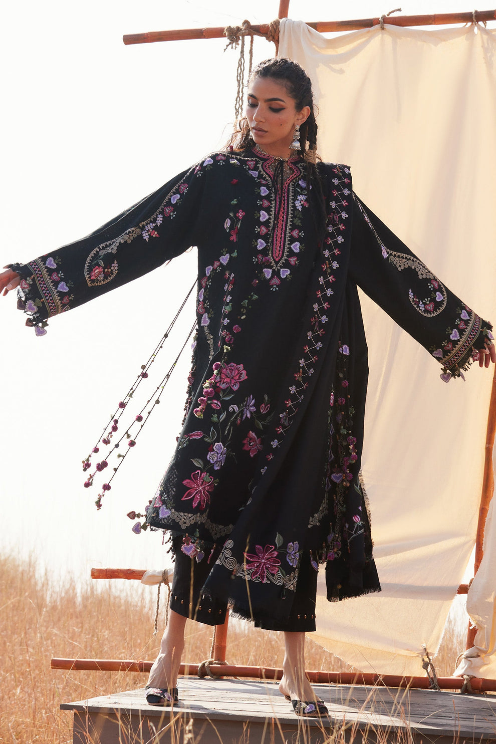 Zaha | Winter 25 | SEHYR (ZW25-11) – Hoorain Designer Wear