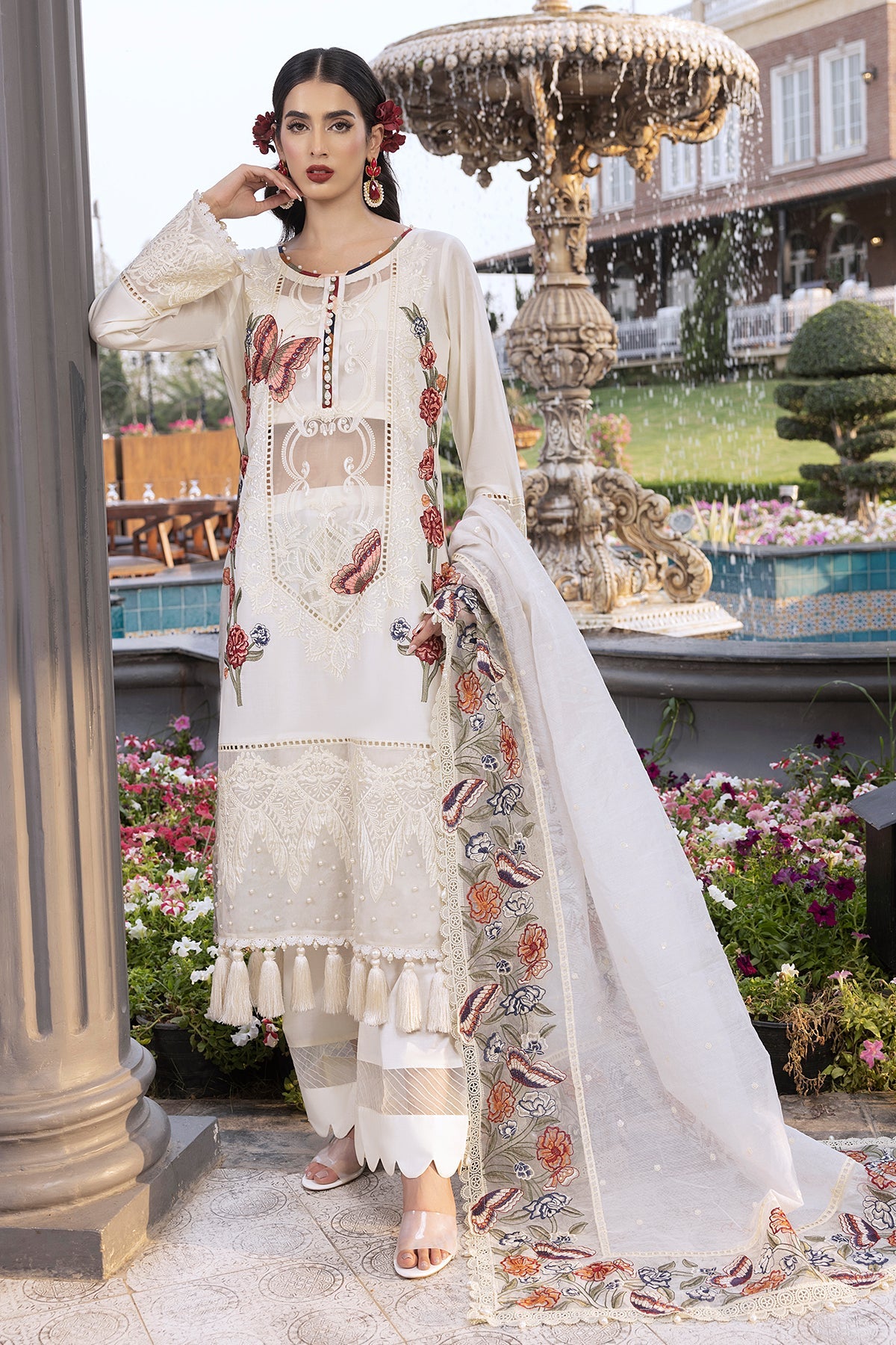 Raeesa Premium | Jazmine Collection | White Queen – Hoorain Designer Wear