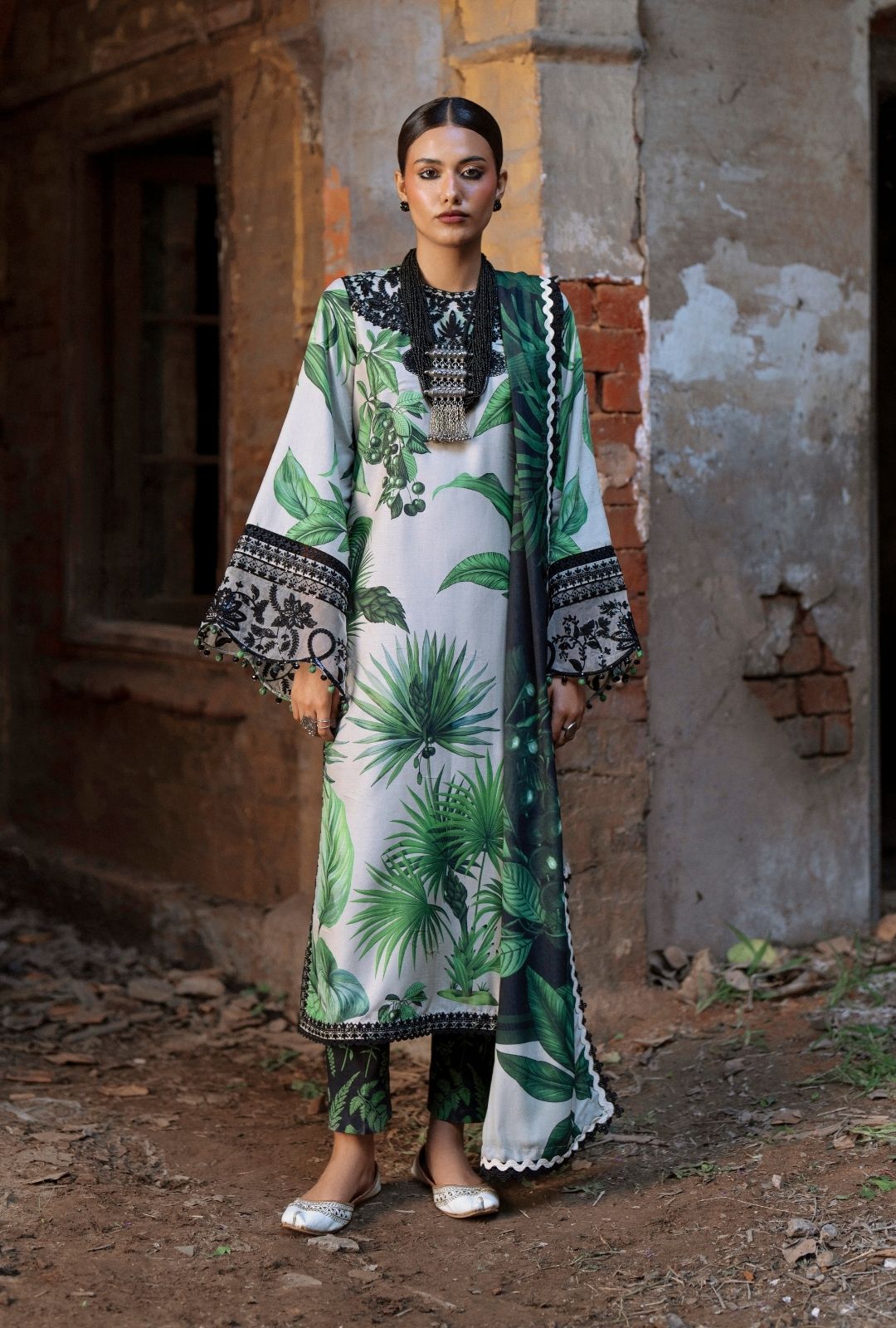 AJR Couture | Sard Sham | Gulbahar – Hoorain Designer Wear