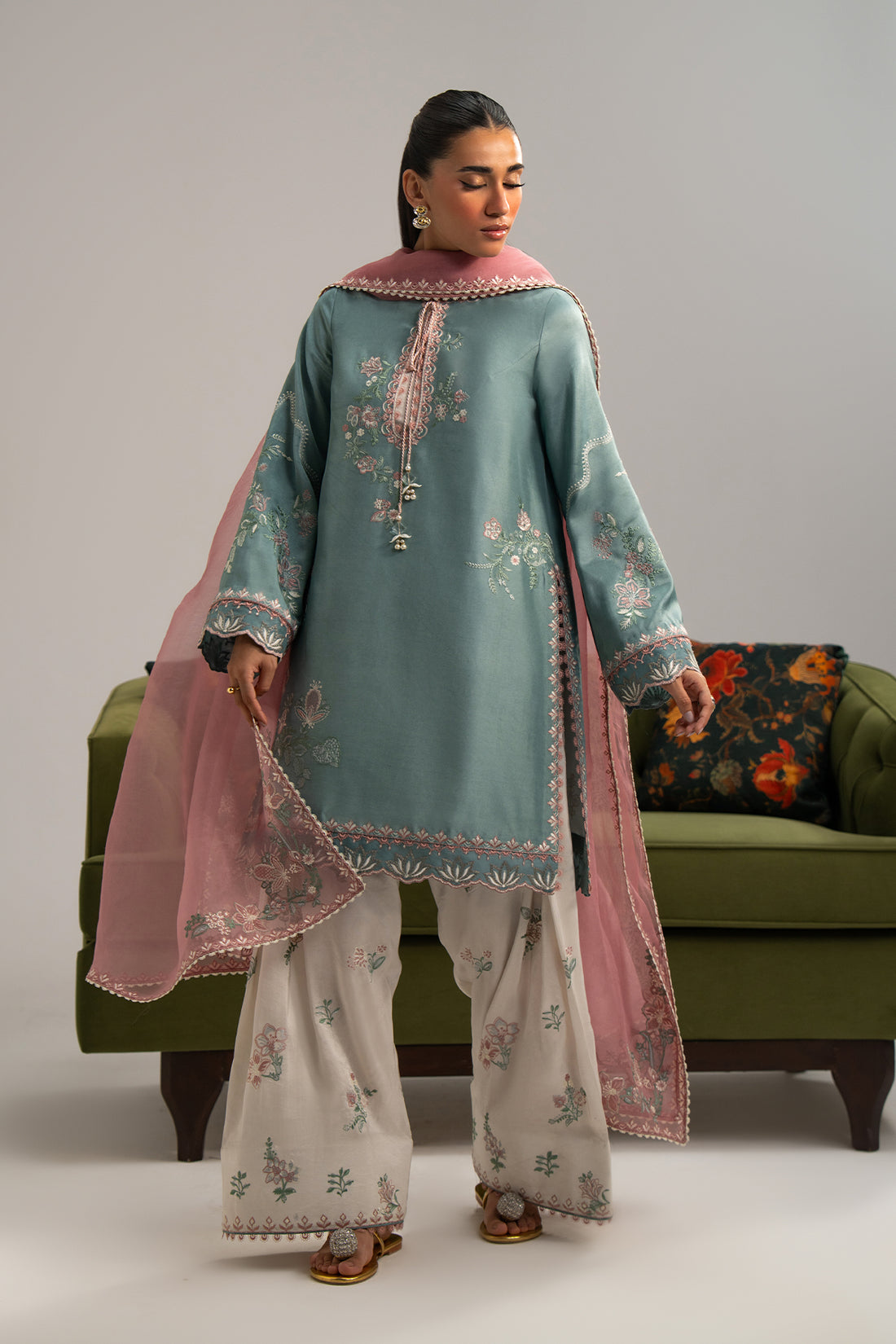 Nyra | Luxe Line Pret | Lustra – Hoorain Designer Wear