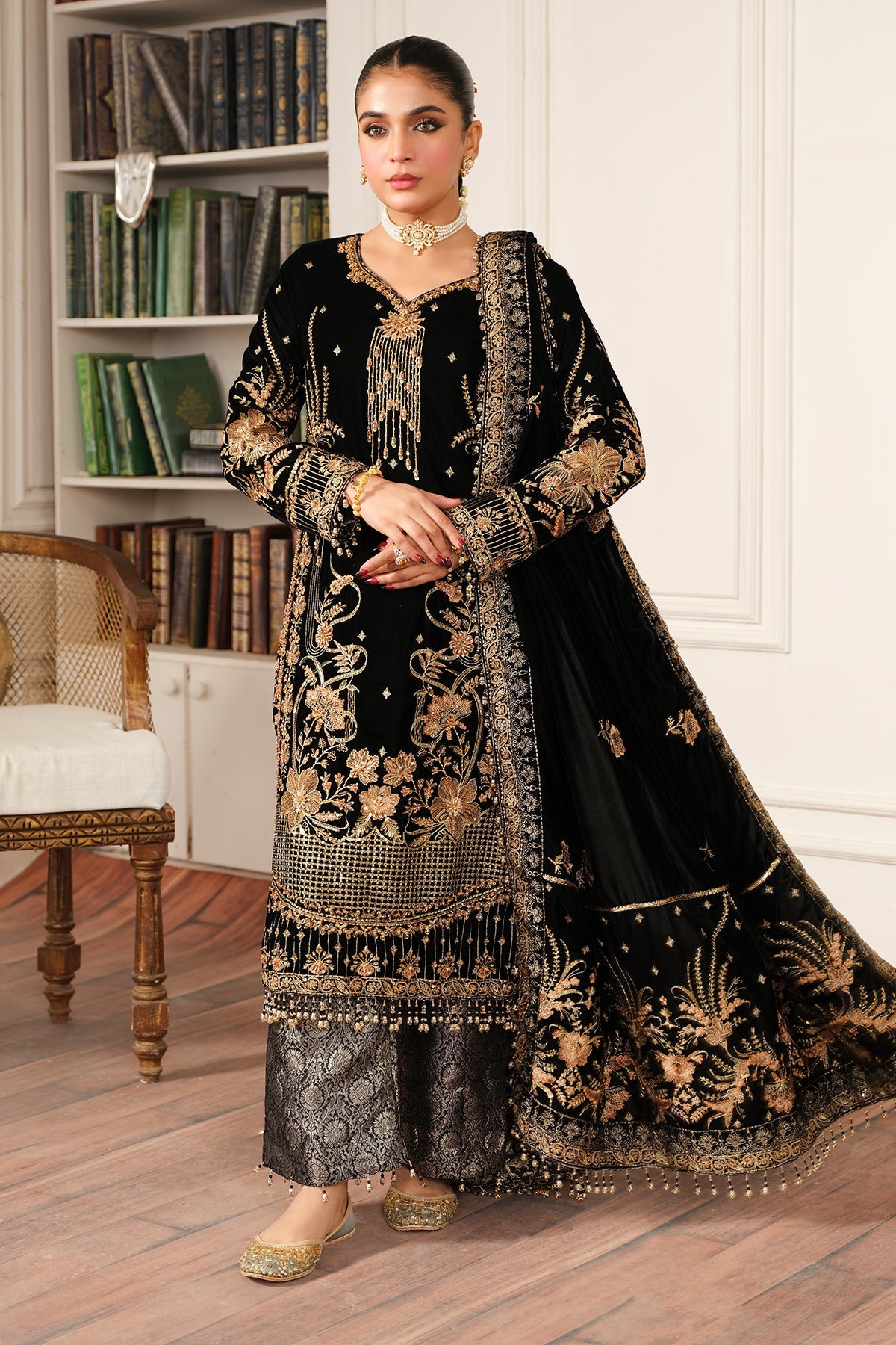 Raeesa Premium | Sheen Luxury Velvet | Naz – Hoorain Designer Wear