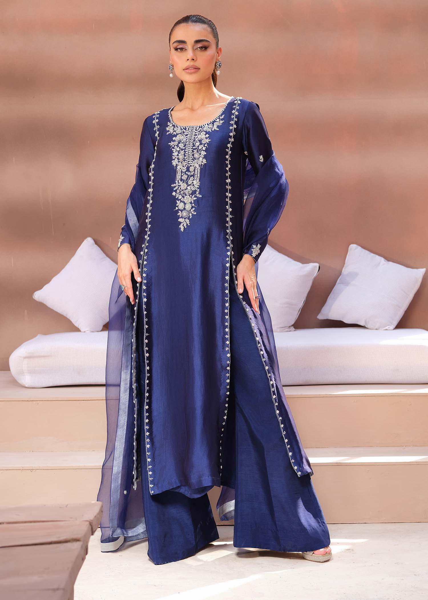 Mahum Asad | The Ultimate Edit 24 | Midnight – Hoorain Designer Wear